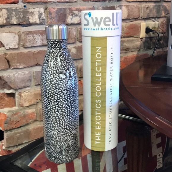 Swell | Accessories | Swell Swell 25 Ounce Stingray | Poshmark